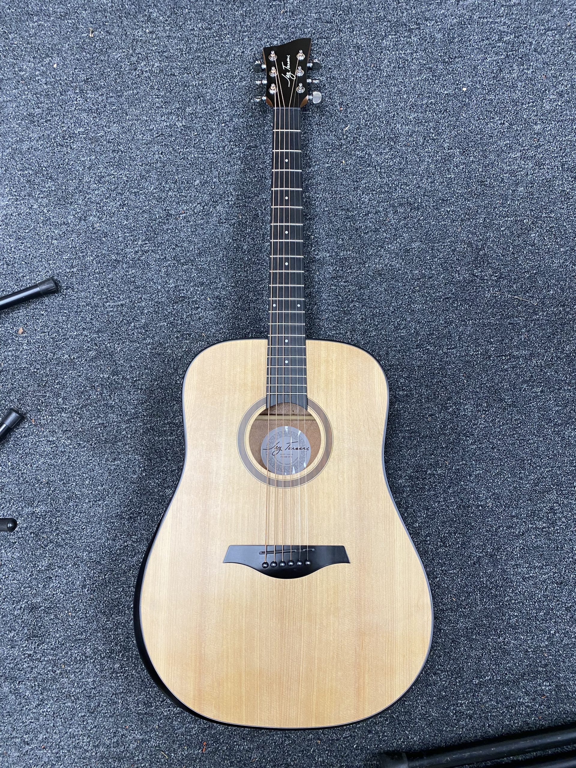Jay Turser Bevel Cut Dreadnaught – Lillo's School of Modern Music Ltd.